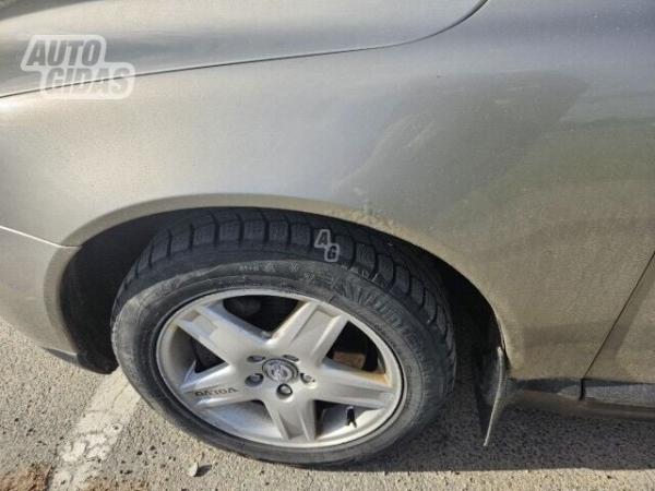 Pelēks Volvo V70 2009 Viļņa, ar dzinēja tilpumu 2.40 L un nobraukumu 399 tūkst. km par 2300 €, foto 4 vietnē AUTOMOTO.COM.LV