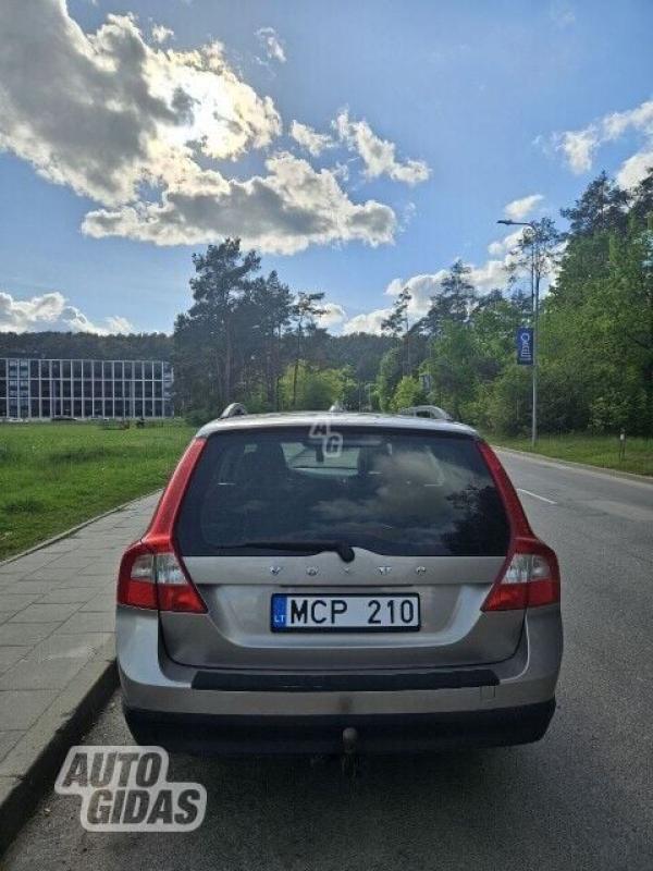 Pelēks Volvo V70 2009 Viļņa, ar dzinēja tilpumu 2.40 L un nobraukumu 399 tūkst. km par 2300 €, foto 5 vietnē AUTOMOTO.COM.LV