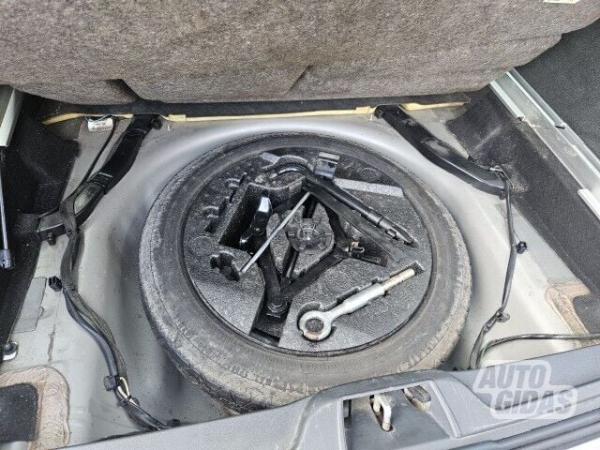 Pelēks Volvo V70 2009 Viļņa, ar dzinēja tilpumu 2.40 L un nobraukumu 399 tūkst. km par 2300 €, foto 6 vietnē AUTOMOTO.COM.LV