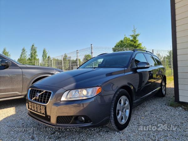 Pelēks Volvo V70 2009 Tartu, ar dzinēja tilpumu 2.40 L un nobraukumu 275 tūkst. km par 6690 €, foto 1 vietnē AUTOMOTO.COM.LV