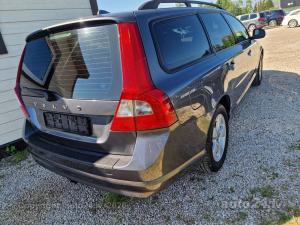 Pelēks Volvo V70 2009 Tartu, ar dzinēja tilpumu 2.40 L un nobraukumu 275 tūkst. km par 6690 €, foto 8 vietnē AUTOMOTO.COM.LV