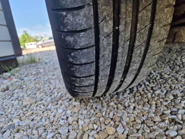 Pelēks Volvo V70 2009 Tartu, ar dzinēja tilpumu 2.40 L un nobraukumu 275 tūkst. km par 6690 €, foto 9 vietnē AUTOMOTO.COM.LV