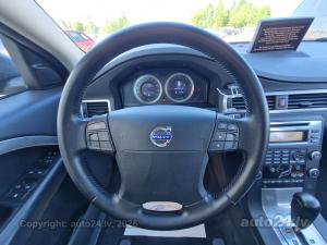 Pelēks Volvo V70 2009 Tartu, ar dzinēja tilpumu 2.40 L un nobraukumu 275 tūkst. km par 6690 €, foto 14 vietnē AUTOMOTO.COM.LV