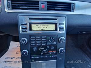 Pelēks Volvo V70 2009 Tartu, ar dzinēja tilpumu 2.40 L un nobraukumu 275 tūkst. km par 6690 €, foto 18 vietnē AUTOMOTO.COM.LV