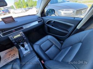 Pelēks Volvo V70 2009 Tartu, ar dzinēja tilpumu 2.40 L un nobraukumu 275 tūkst. km par 6690 €, foto 21 vietnē AUTOMOTO.COM.LV