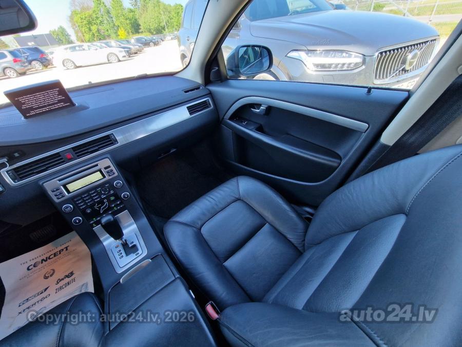 Pelēks Volvo V70 2009 Tartu, ar dzinēja tilpumu 2.40 L un nobraukumu 275 tūkst. km par 6690 €, foto 21 vietnē AUTOMOTO.COM.LV