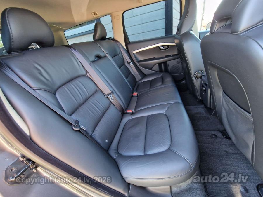Pelēks Volvo V70 2009 Tartu, ar dzinēja tilpumu 2.40 L un nobraukumu 275 tūkst. km par 6690 €, foto 25 vietnē AUTOMOTO.COM.LV