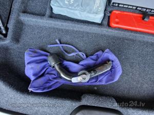 Pelēks Volvo V70 2009 Tartu, ar dzinēja tilpumu 2.40 L un nobraukumu 275 tūkst. km par 6690 €, foto 28 vietnē AUTOMOTO.COM.LV