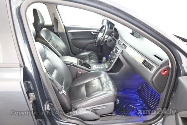 Pelēks Volvo V70 2009 Tallina, ar dzinēja tilpumu 2.40 L un nobraukumu 348 tūkst. km par 2999 €, foto 6 vietnē AUTOMOTO.COM.LV
