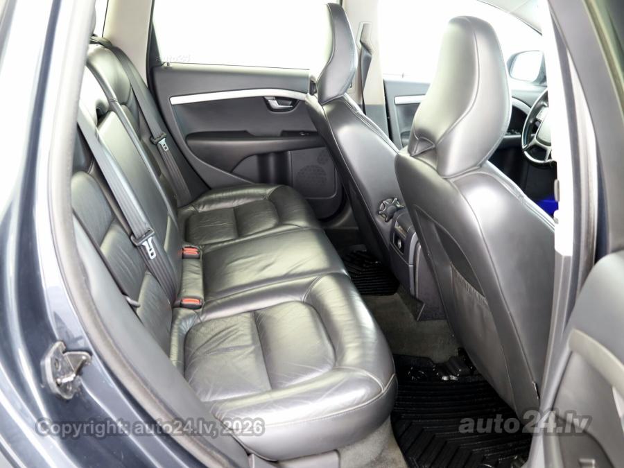 Pelēks Volvo V70 2009 Tallina, ar dzinēja tilpumu 2.40 L un nobraukumu 348 tūkst. km par 2999 €, foto 8 vietnē AUTOMOTO.COM.LV