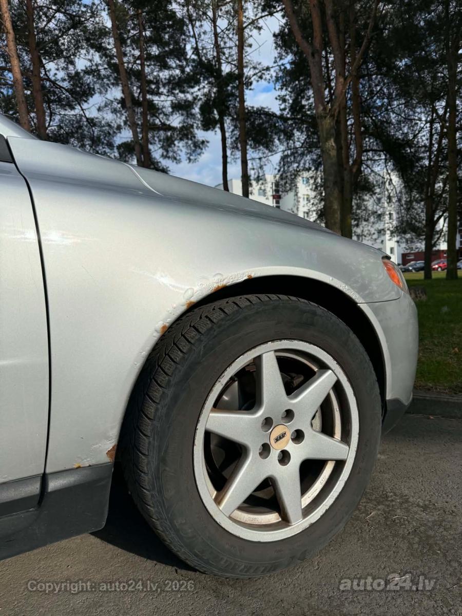 Серый Вольво В70 2009 в Таллин, объемом двигателя 2.00 л и пробегом 375 тыс. км за 3800 €, фото 10 на AUTOMOTO.COM.LV