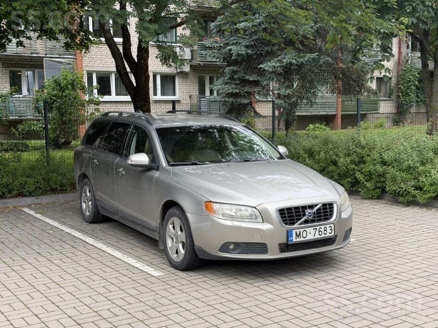 Серый Вольво В70 2009 в Рига, объемом двигателя 2.40 л и пробегом 334 тыс. км за 3790 €, фото 3 на AUTOMOTO.COM.LV