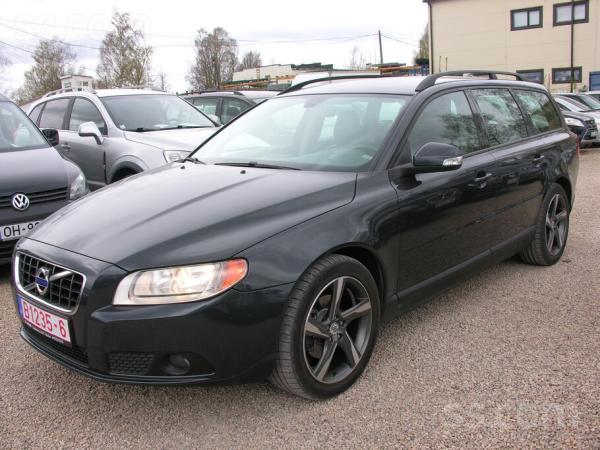 Pelēks Volvo V70 2009 Rīga, ar dzinēja tilpumu 2.40 L un nobraukumu 0 tūkst. km par 4850 €, foto 1 vietnē AUTOMOTO.COM.LV