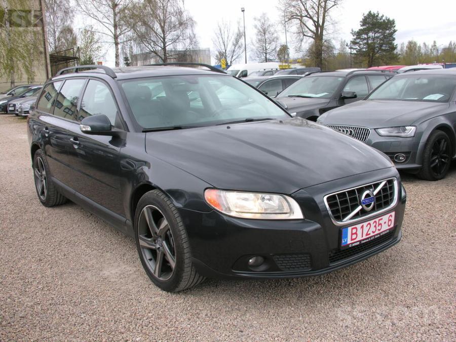 Grey Volvo V70 2009 in Riga, with an engine capacity of 2.40 L and mileage of 0 thousand km for 4850 €, photo 3 on AUTOMOTO.COM.LV