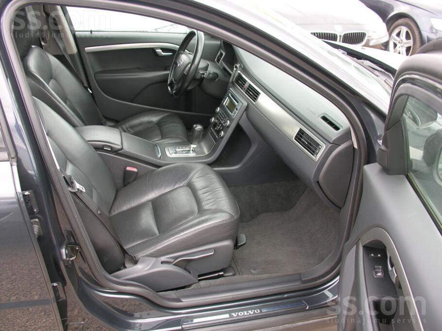 Grey Volvo V70 2009 in Riga, with an engine capacity of 2.40 L and mileage of 0 thousand km for 4850 €, photo 7 on AUTOMOTO.COM.LV