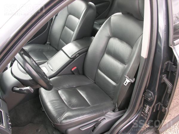 Pelēks Volvo V70 2009 Rīga, ar dzinēja tilpumu 2.40 L un nobraukumu 0 tūkst. km par 4850 €, foto 10 vietnē AUTOMOTO.COM.LV