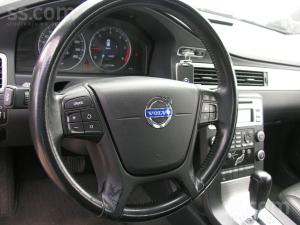 Grey Volvo V70 2009 in Riga, with an engine capacity of 2.40 L and mileage of 0 thousand km for 4850 €, photo 12 on AUTOMOTO.COM.LV