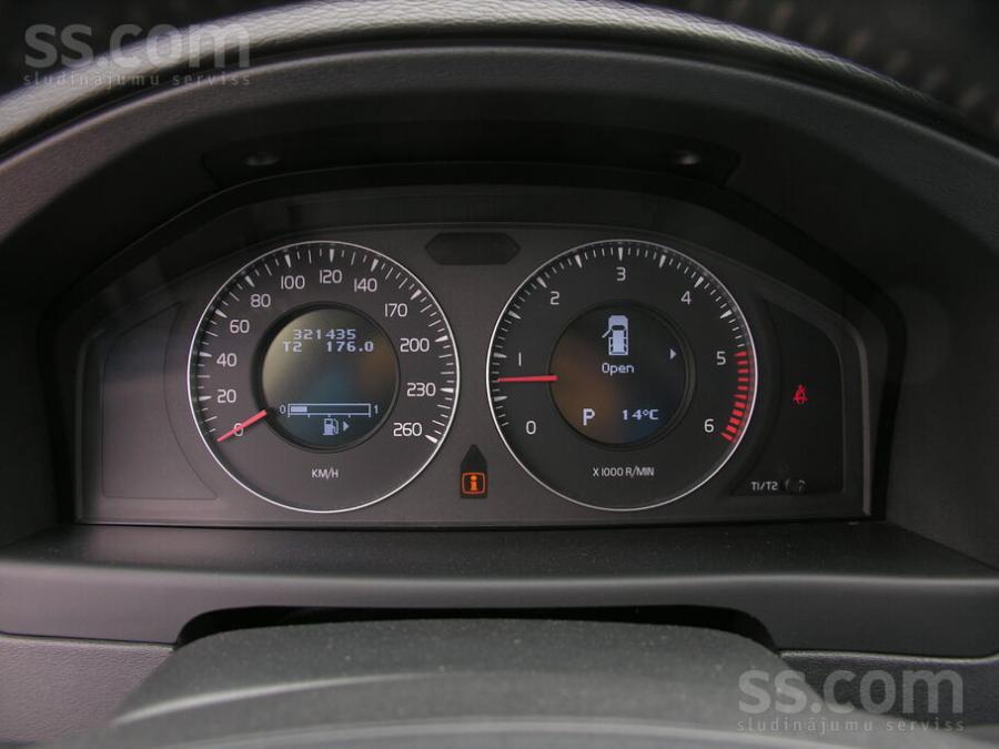 Grey Volvo V70 2009 in Riga, with an engine capacity of 2.40 L and mileage of 0 thousand km for 4850 €, photo 13 on AUTOMOTO.COM.LV