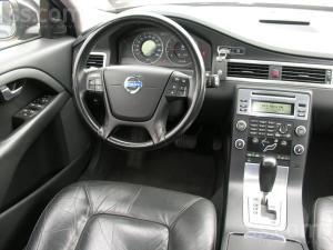 Grey Volvo V70 2009 in Riga, with an engine capacity of 2.40 L and mileage of 0 thousand km for 4850 €, photo 15 on AUTOMOTO.COM.LV