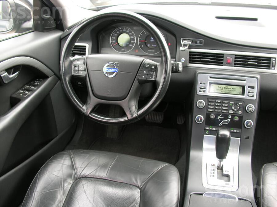 Grey Volvo V70 2009 in Riga, with an engine capacity of 2.40 L and mileage of 0 thousand km for 4850 €, photo 15 on AUTOMOTO.COM.LV