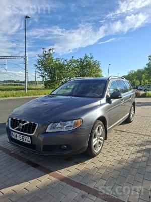 Pelēks Volvo V70 2009 Jūrmala, ar dzinēja tilpumu 2.40 L un nobraukumu 309 tūkst. km par 4950 €, foto  vietnē AUTOMOTO.COM.LV