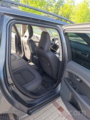 Pelēks Volvo V70 2009 Jūrmala, ar dzinēja tilpumu 2.40 L un nobraukumu 309 tūkst. km par 4950 €, foto 12 vietnē AUTOMOTO.COM.LV
