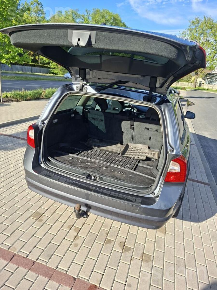 Pelēks Volvo V70 2009 Jūrmala, ar dzinēja tilpumu 2.40 L un nobraukumu 309 tūkst. km par 4950 €, foto 14 vietnē AUTOMOTO.COM.LV