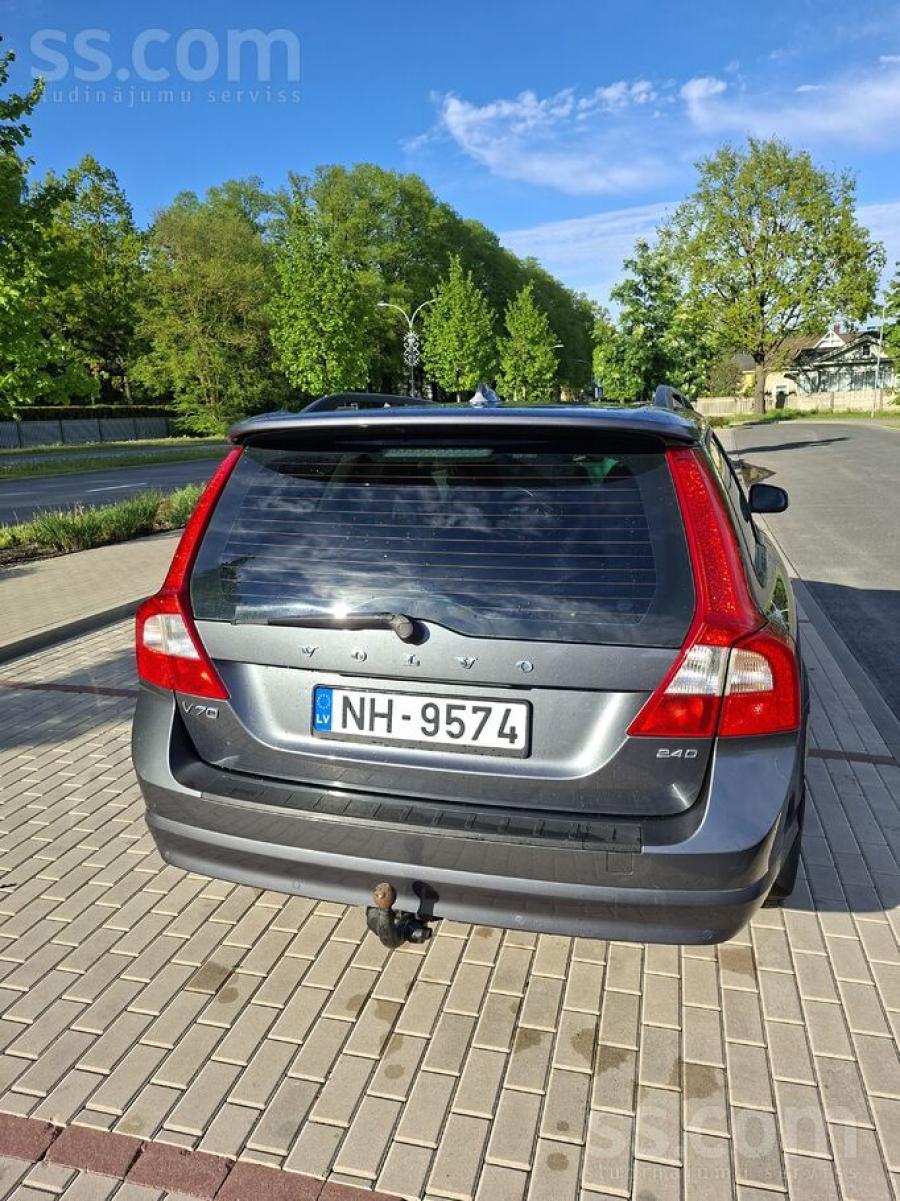 Pelēks Volvo V70 2009 Jūrmala, ar dzinēja tilpumu 2.40 L un nobraukumu 309 tūkst. km par 4950 €, foto 15 vietnē AUTOMOTO.COM.LV