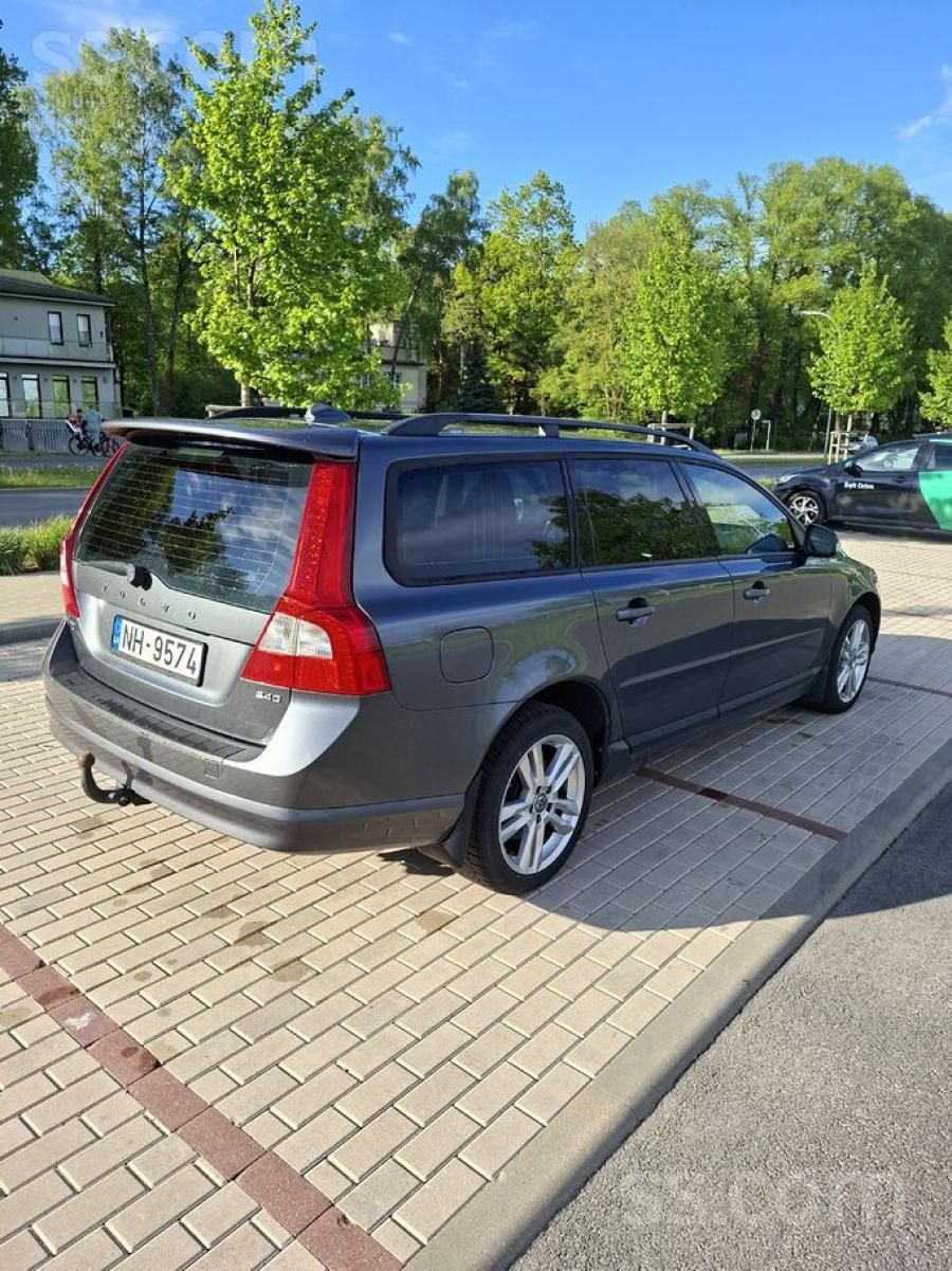 Pelēks Volvo V70 2009 Jūrmala, ar dzinēja tilpumu 2.40 L un nobraukumu 309 tūkst. km par 4950 €, foto 16 vietnē AUTOMOTO.COM.LV