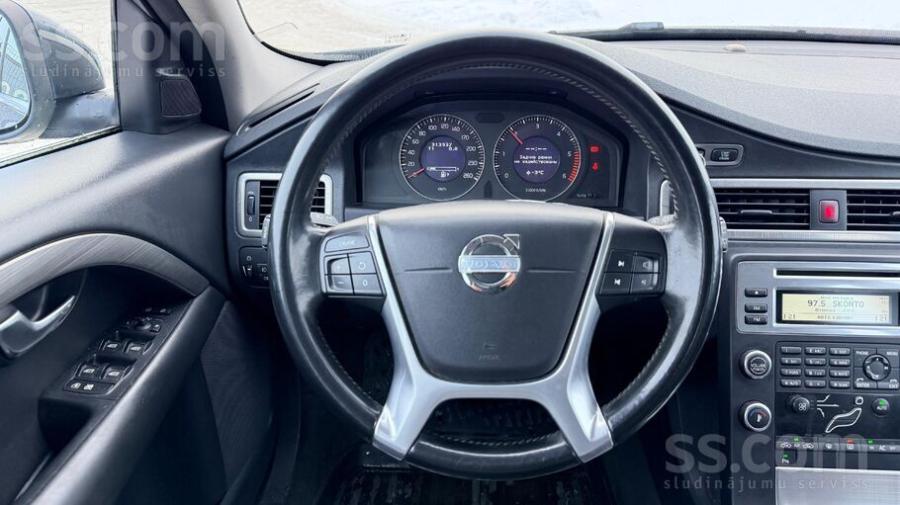 Pelēks Volvo V70 2009 Liepāja, ar dzinēja tilpumu 2.00 L un nobraukumu 314 tūkst. km par 3950 €, foto 12 vietnē AUTOMOTO.COM.LV