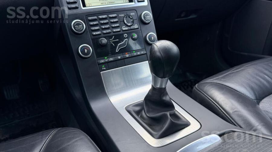 Pelēks Volvo V70 2009 Liepāja, ar dzinēja tilpumu 2.00 L un nobraukumu 314 tūkst. km par 3950 €, foto 15 vietnē AUTOMOTO.COM.LV