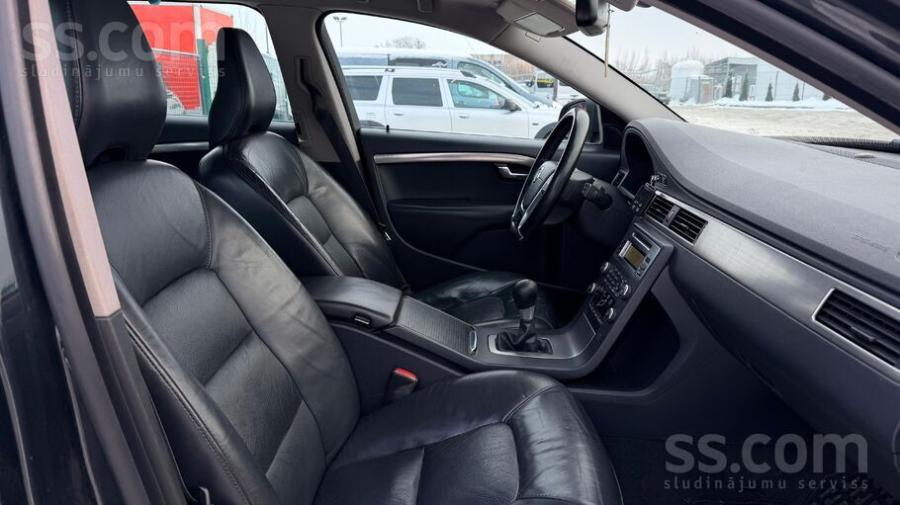 Pelēks Volvo V70 2009 Liepāja, ar dzinēja tilpumu 2.00 L un nobraukumu 314 tūkst. km par 3950 €, foto 17 vietnē AUTOMOTO.COM.LV