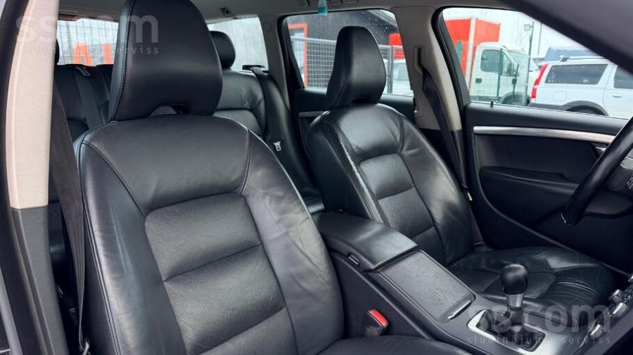 Pelēks Volvo V70 2009 Liepāja, ar dzinēja tilpumu 2.00 L un nobraukumu 314 tūkst. km par 3950 €, foto 18 vietnē AUTOMOTO.COM.LV