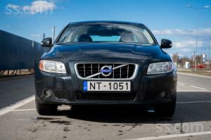 Pelēks Volvo V70 2009 Rīga, ar dzinēja tilpumu 2.40 L un nobraukumu 280 tūkst. km par 3700 €, foto 4 vietnē AUTOMOTO.COM.LV
