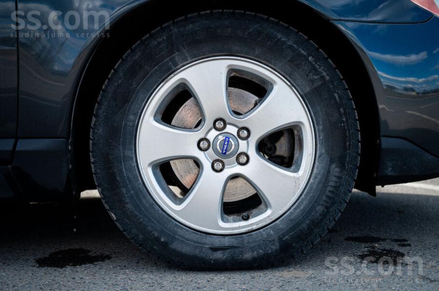 Pelēks Volvo V70 2009 Rīga, ar dzinēja tilpumu 2.40 L un nobraukumu 280 tūkst. km par 3700 €, foto 10 vietnē AUTOMOTO.COM.LV