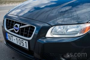 Pelēks Volvo V70 2009 Rīga, ar dzinēja tilpumu 2.40 L un nobraukumu 280 tūkst. km par 3700 €, foto 12 vietnē AUTOMOTO.COM.LV