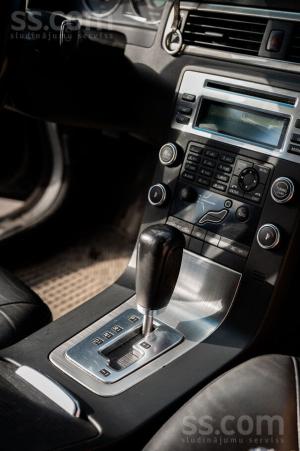 Pelēks Volvo V70 2009 Rīga, ar dzinēja tilpumu 2.40 L un nobraukumu 280 tūkst. km par 3700 €, foto 20 vietnē AUTOMOTO.COM.LV