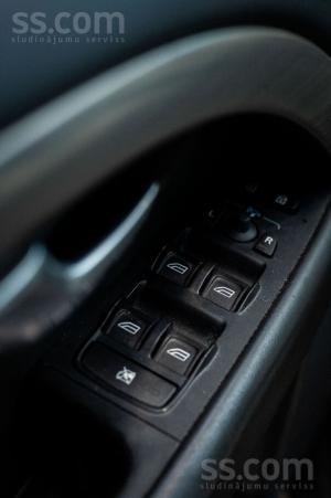 Pelēks Volvo V70 2009 Rīga, ar dzinēja tilpumu 2.40 L un nobraukumu 280 tūkst. km par 3700 €, foto 21 vietnē AUTOMOTO.COM.LV