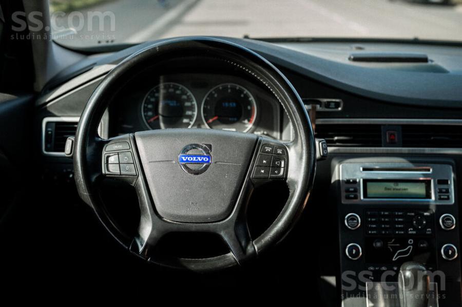 Pelēks Volvo V70 2009 Rīga, ar dzinēja tilpumu 2.40 L un nobraukumu 280 tūkst. km par 3700 €, foto 23 vietnē AUTOMOTO.COM.LV
