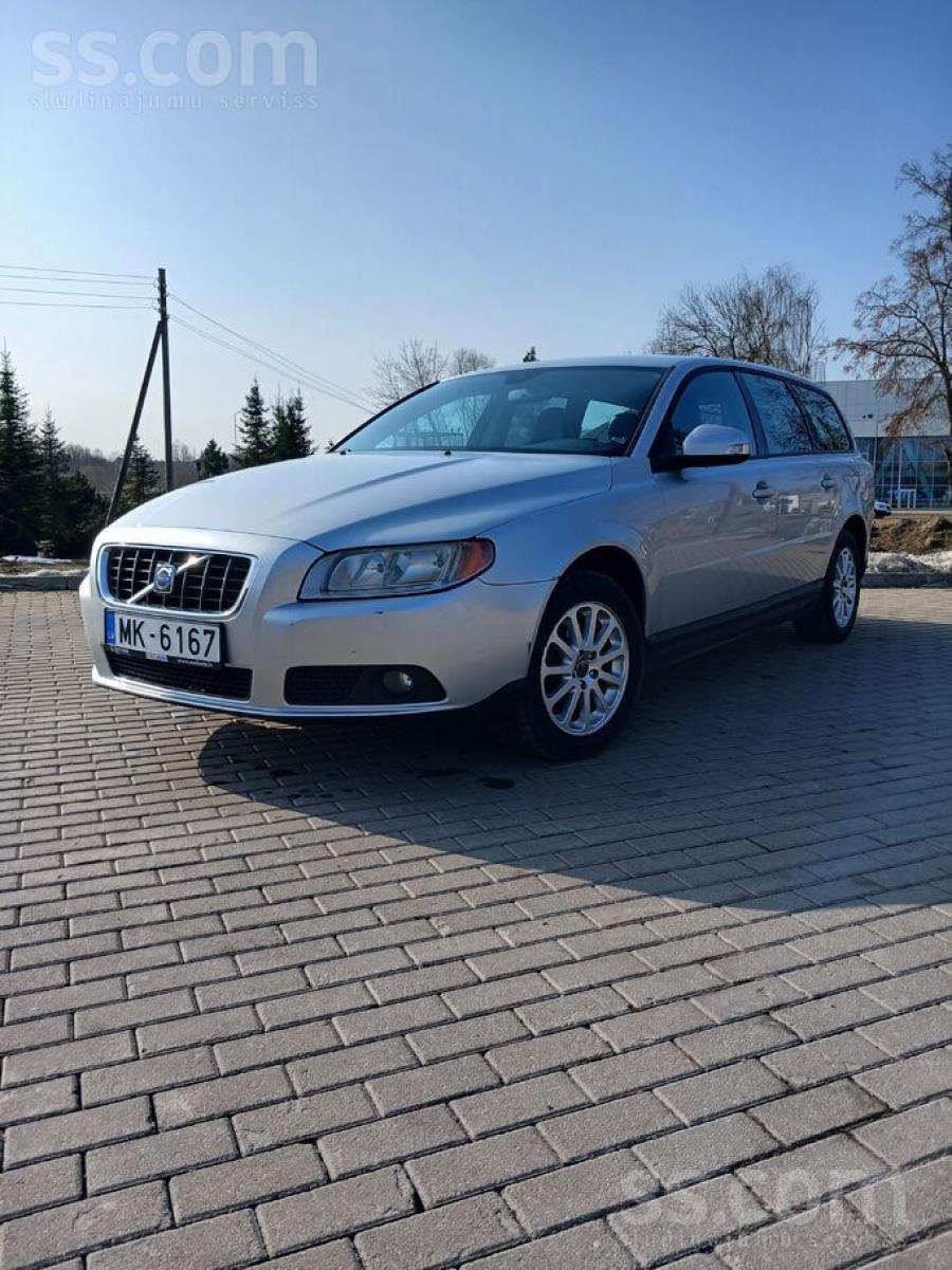 Pelēks Volvo V70 2009 Rēzekne, ar dzinēja tilpumu 2.40 L un nobraukumu 290 tūkst. km par 3850 €, foto 3 vietnē AUTOMOTO.COM.LV