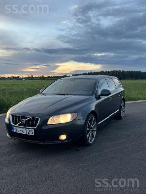 Pelēks Volvo V70 2009 Jelgava, ar dzinēja tilpumu 2.40 L un nobraukumu 320 tūkst. km par 4500 €, foto 3 vietnē AUTOMOTO.COM.LV