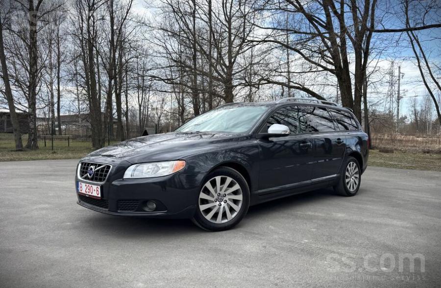 Pelēks Volvo V70 2009 Jūrmala, ar dzinēja tilpumu 2.40 L un nobraukumu 268 tūkst. km par 4200 €, foto 1 vietnē AUTOMOTO.COM.LV