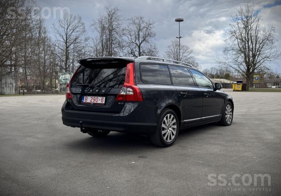Pelēks Volvo V70 2009 Jūrmala, ar dzinēja tilpumu 2.40 L un nobraukumu 268 tūkst. km par 4200 €, foto 6 vietnē AUTOMOTO.COM.LV