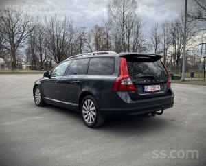 Pelēks Volvo V70 2009 Jūrmala, ar dzinēja tilpumu 2.40 L un nobraukumu 268 tūkst. km par 4200 €, foto 7 vietnē AUTOMOTO.COM.LV