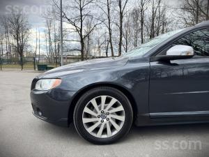 Pelēks Volvo V70 2009 Jūrmala, ar dzinēja tilpumu 2.40 L un nobraukumu 268 tūkst. km par 4200 €, foto 9 vietnē AUTOMOTO.COM.LV
