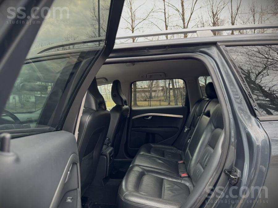 Pelēks Volvo V70 2009 Jūrmala, ar dzinēja tilpumu 2.40 L un nobraukumu 268 tūkst. km par 4200 €, foto 17 vietnē AUTOMOTO.COM.LV