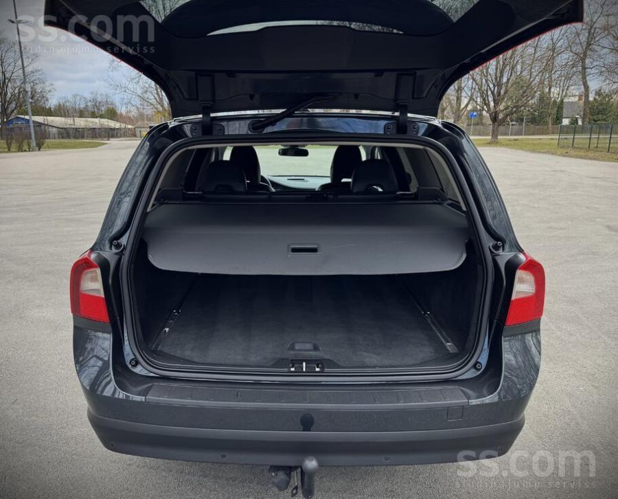 Pelēks Volvo V70 2009 Jūrmala, ar dzinēja tilpumu 2.40 L un nobraukumu 268 tūkst. km par 4200 €, foto 18 vietnē AUTOMOTO.COM.LV
