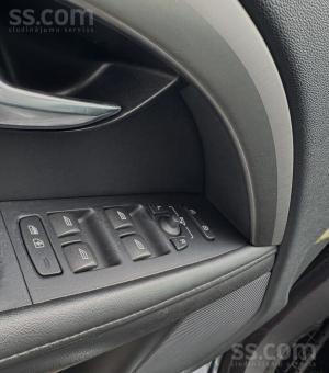 Pelēks Volvo V70 2009 Jūrmala, ar dzinēja tilpumu 2.40 L un nobraukumu 268 tūkst. km par 4200 €, foto 24 vietnē AUTOMOTO.COM.LV