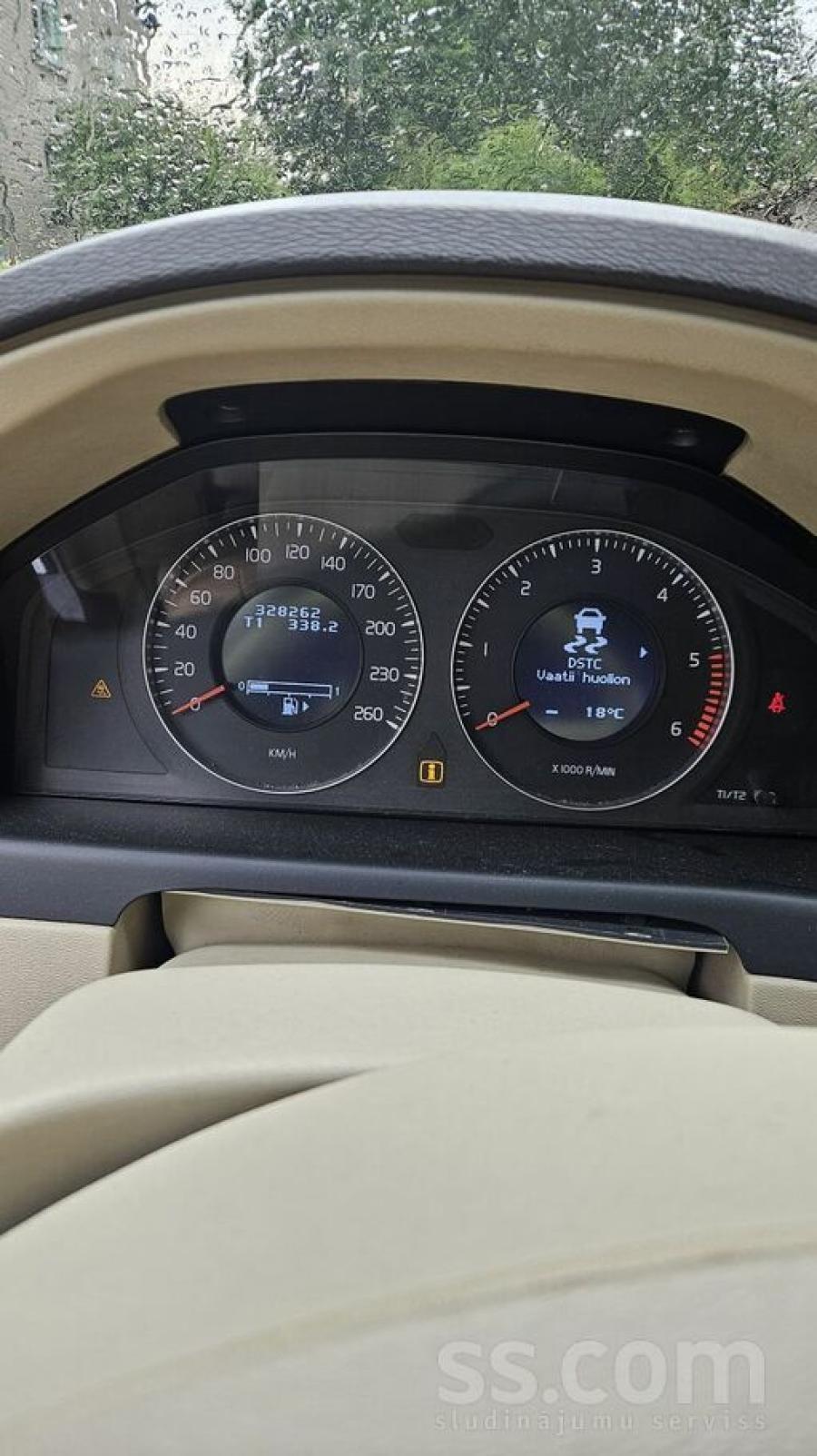 Grey Volvo V70 2009 in Riga, with an engine capacity of 2.40 L and mileage of 328 thousand km for 1300 €, photo 1 on AUTOMOTO.COM.LV