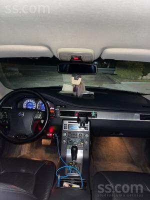 Pelēks Volvo V70 2009 Rīga, ar dzinēja tilpumu 2.40 L un nobraukumu 440 tūkst. km par 3500 €, foto 8 vietnē AUTOMOTO.COM.LV